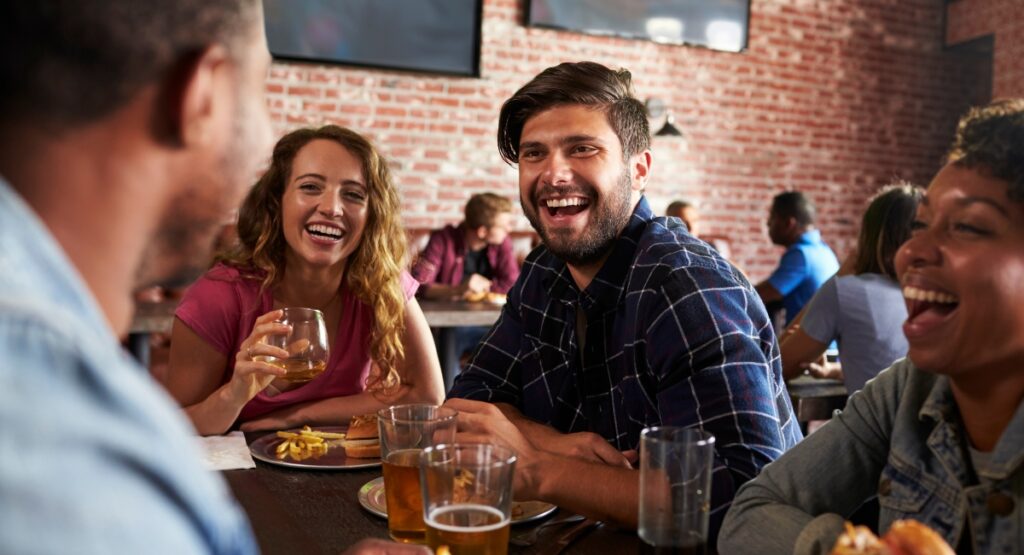 Pros and Cons of Dining Out: Balancing Convenience and Nutrition